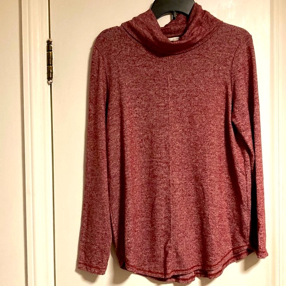Max Studio | Sweaters | Max Studio Lightweight Cozy Cranberry Sweater ...